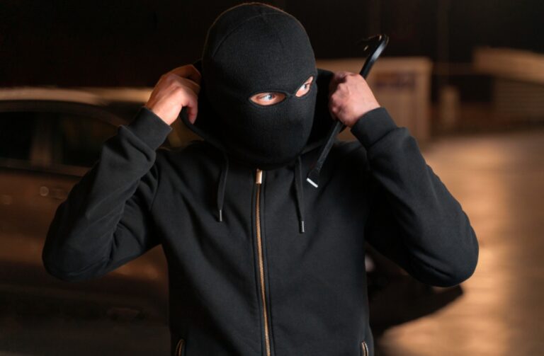 Atak na działalność charytatywną: kradzież puszek na datki i samochodu ...